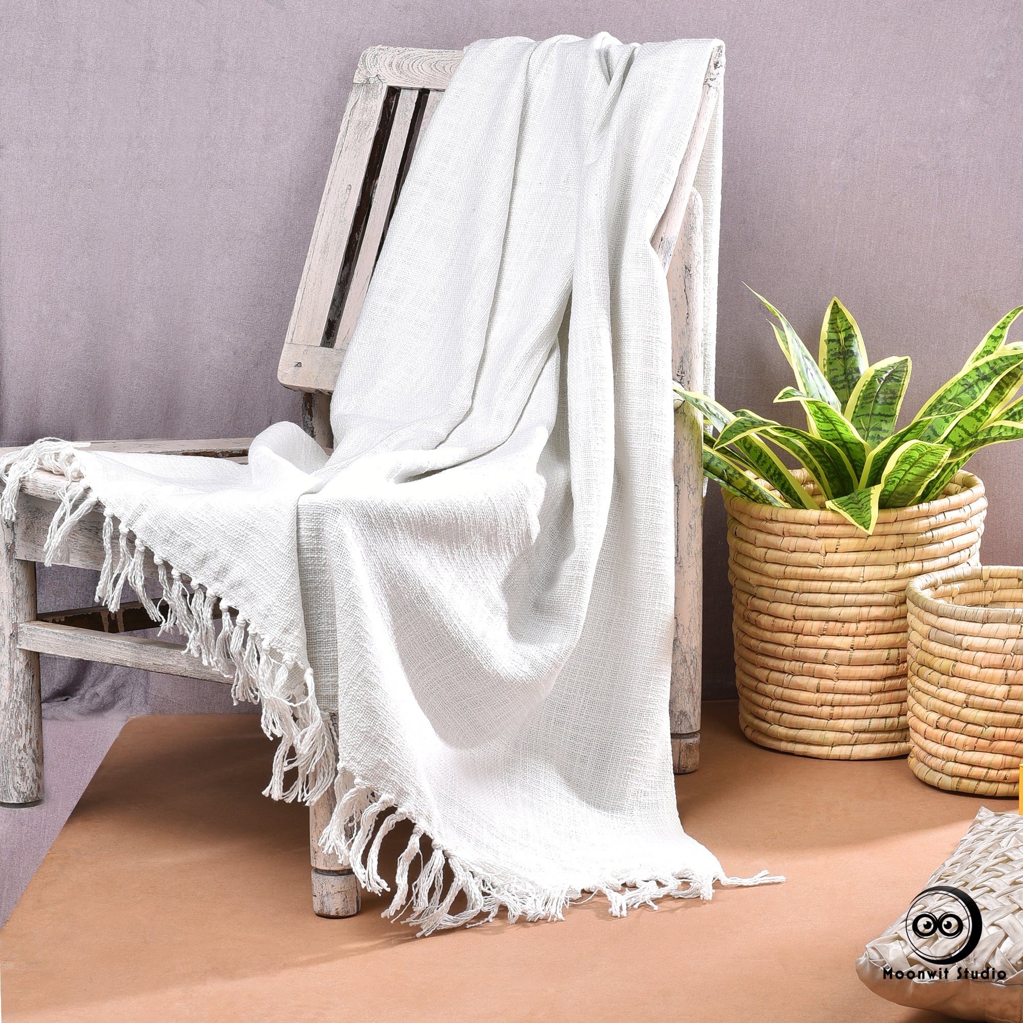 Pearl White Hand-Woven Throw – Moonwit Studio
